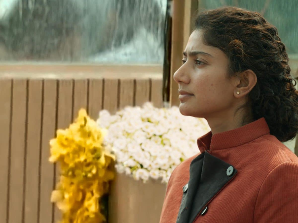 Amaran First Look Out: Sai Pallavi looks impeccable as Indhu Rebecca ...