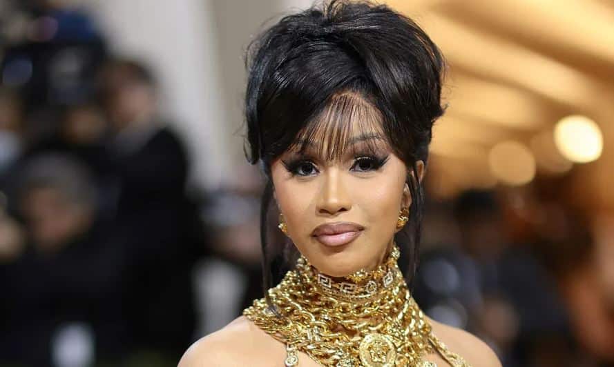 Cardi B posts pictures from her Xmas celebrations with her kids sans ...