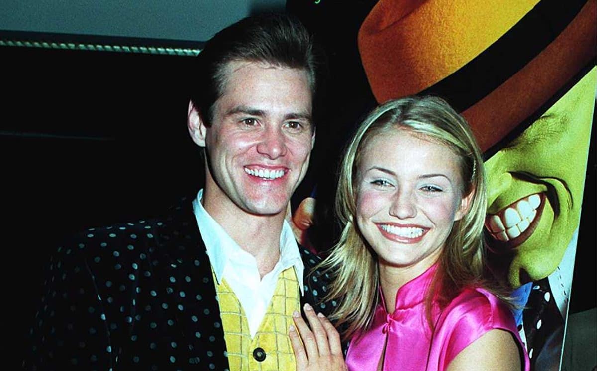 When Jim Carrey stood up to Chris Isaak after he tried to forcibly kiss the former's 'The Mask ...