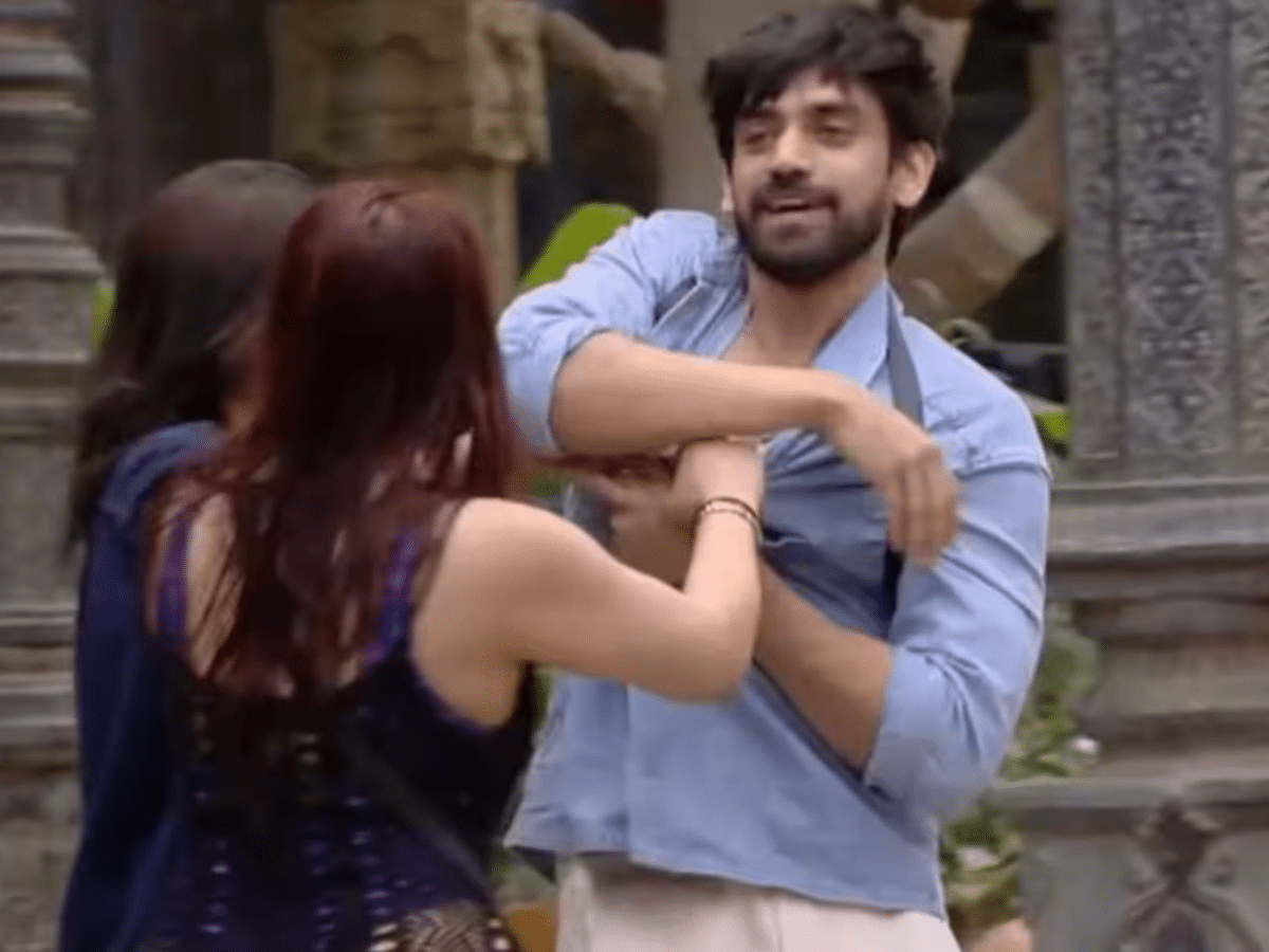 Bigg Boss 18: Aditi Mistry receives backlash for ripping off Avinash Mishra’s shirt without his ...