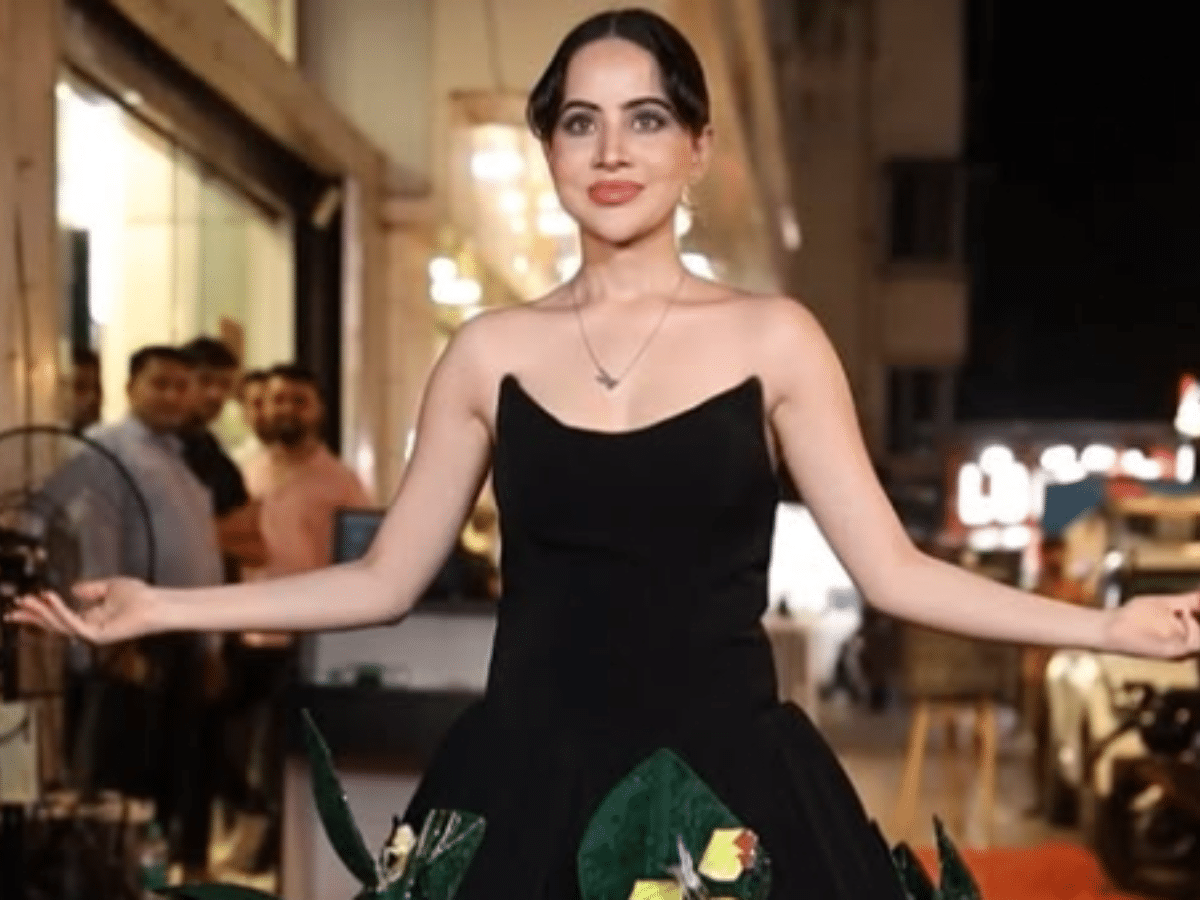 Uorfi Javed comes down heavily on a brand for 'asking her to strip' for an ad - details inside ...