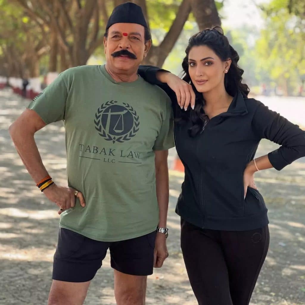 OMG! 70-year old Govind Namdev dating 30-year old actress Shivangi ...