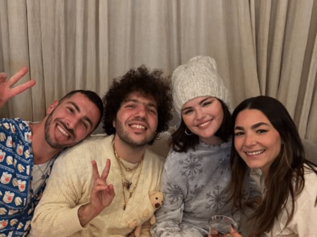 Selena Gomez & her beau Benny Blanco celebrate their 1st Hanukkah together with 'some lonely ...