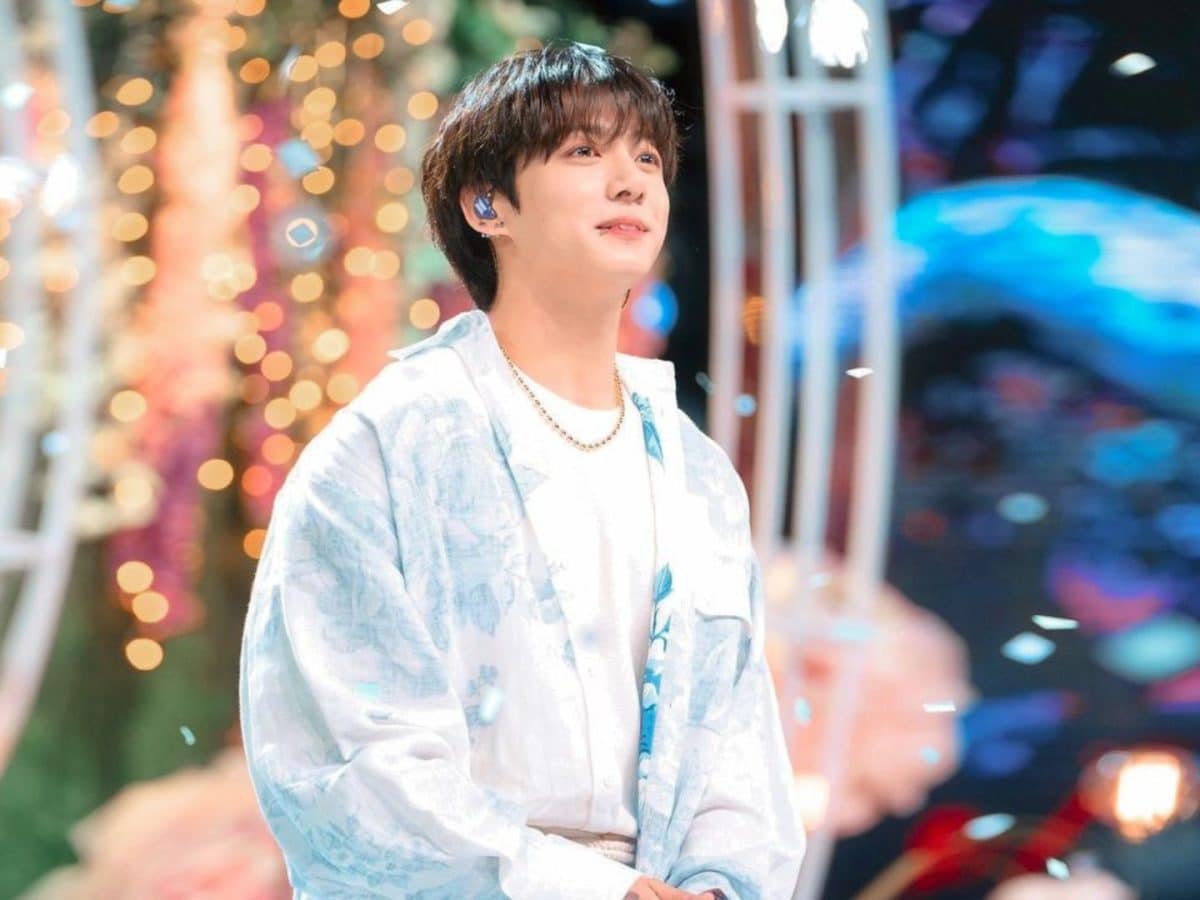 Want to know how Jungkook behaves when he's NOT infront of the camera? Flight attendant shares ...