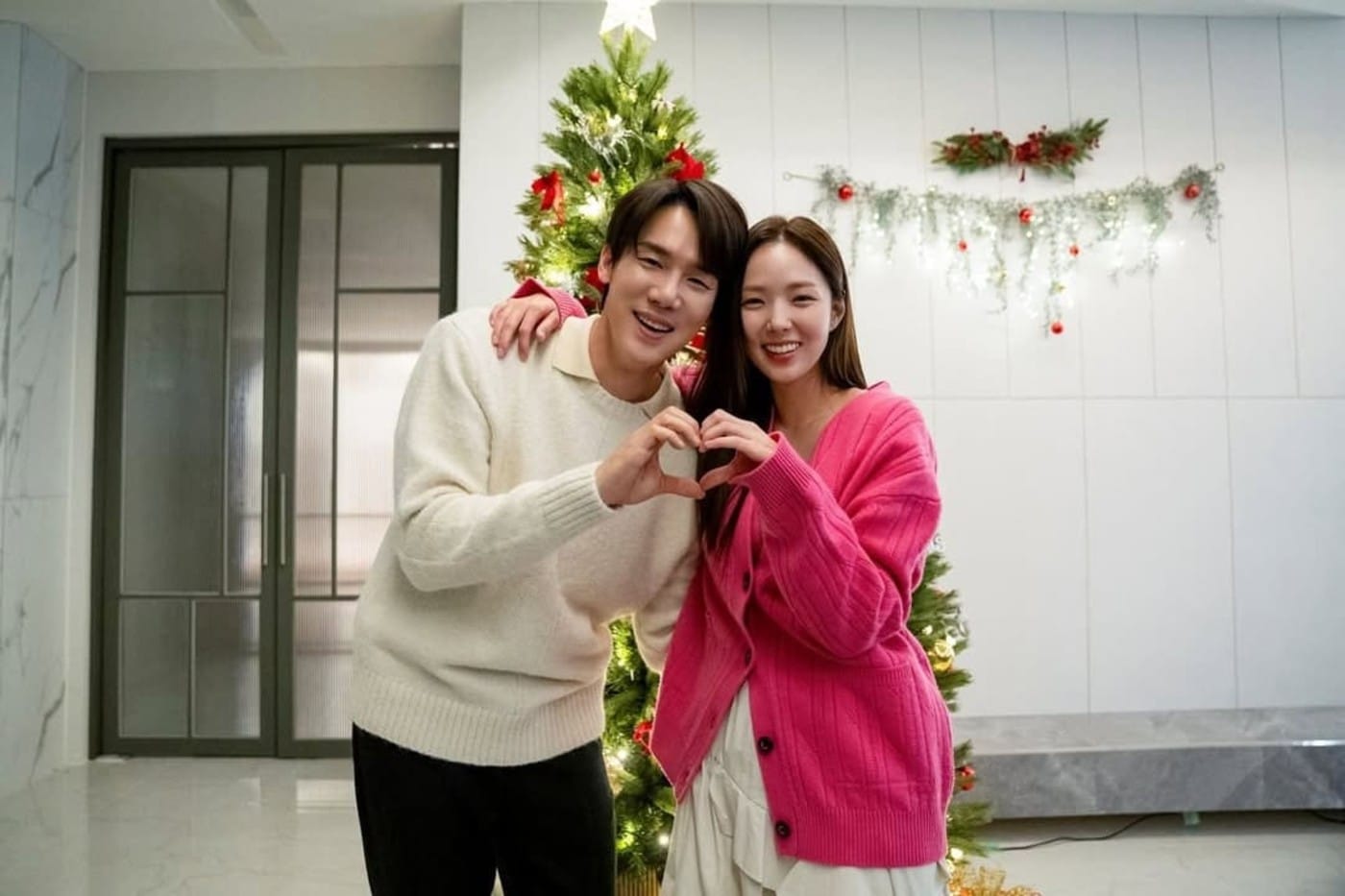Yoo Yeon Seok credits Chae Soo Bin for teaching him the 'importance of communication' while ...