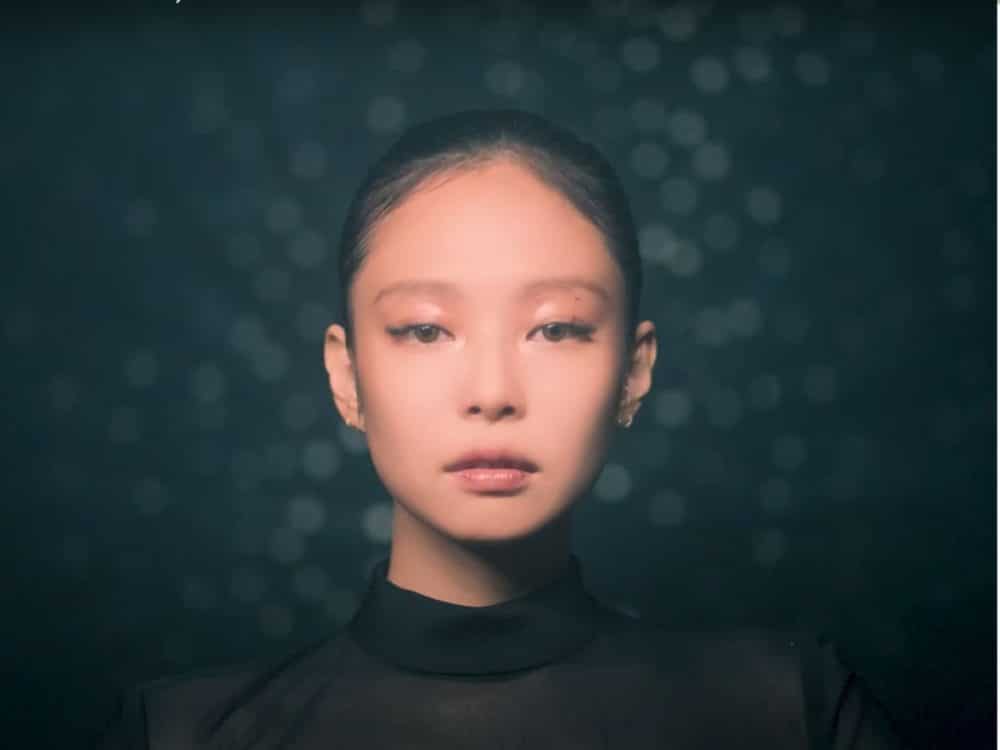 BLACKPINK's Jennie sports redhead in the trailer of her debut album ...