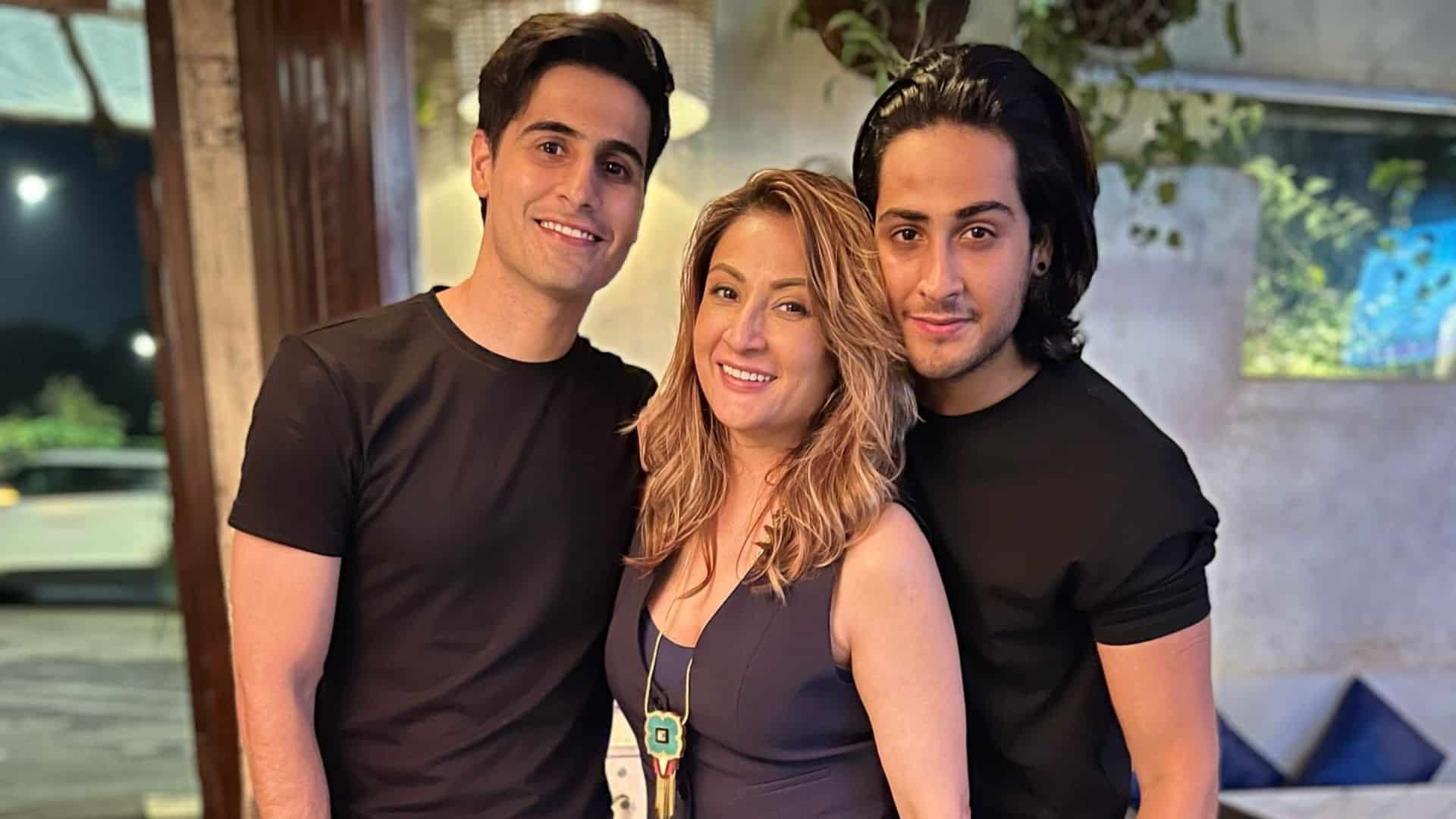 Urvashi Dholakia Esposo E Hijos
