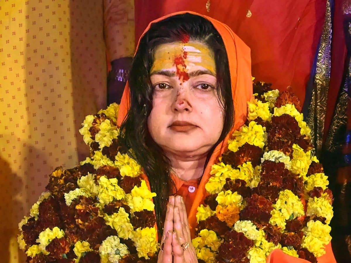 Priyanka Chopra Jonas joins the Oscar race by turning executive ...