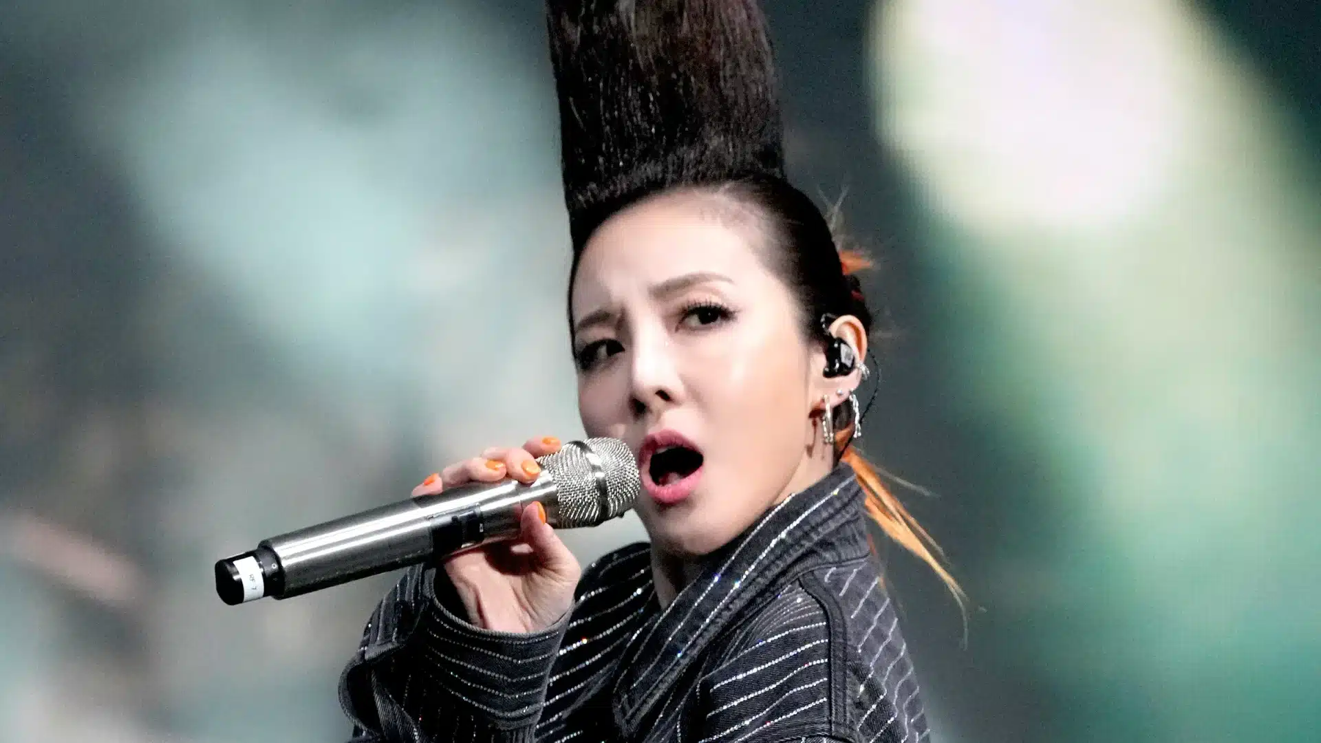2NE1's Dara slammed online after an old video resurfaces