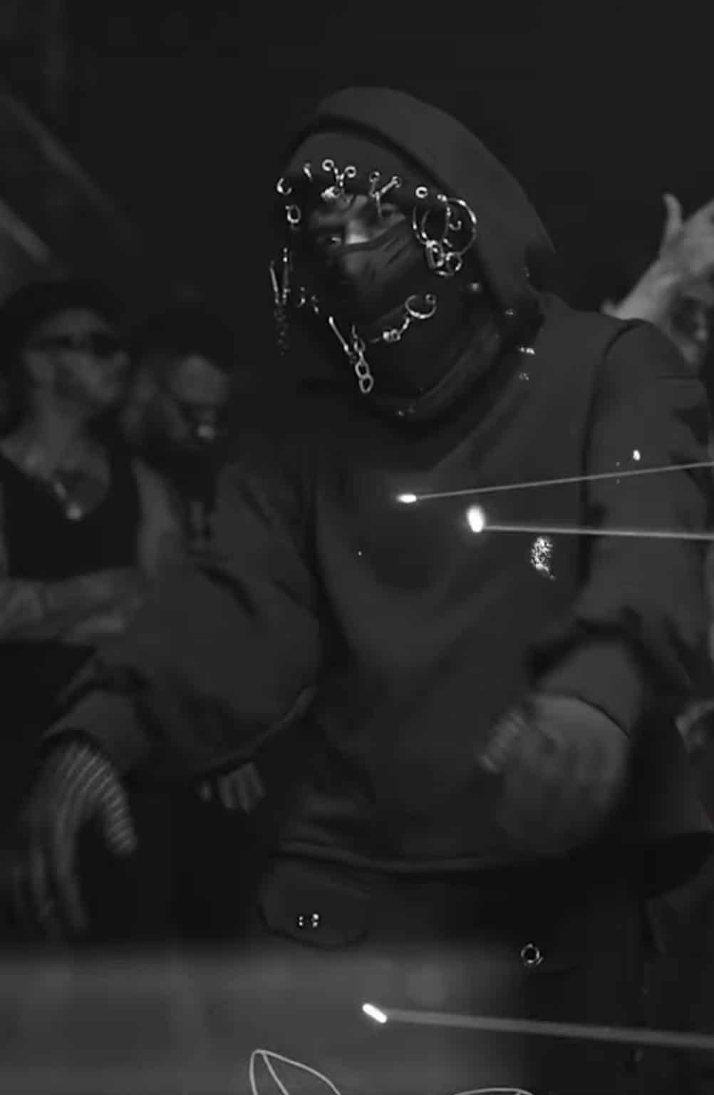 Guru Randhawa redefined men's fashion in his latest album ‘Without ...