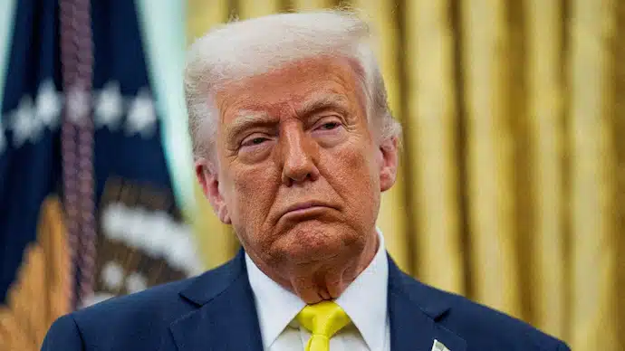 Stephen Colbert invites Donald Trump to his show