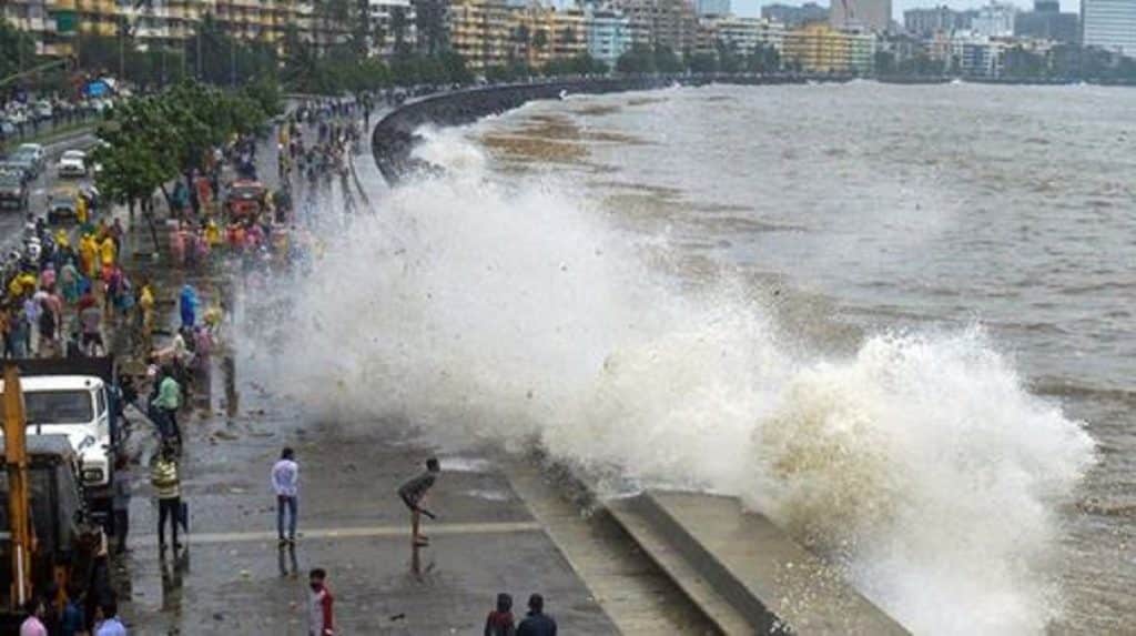 Mumbai Weather: First Rains elicit hilarious reactions