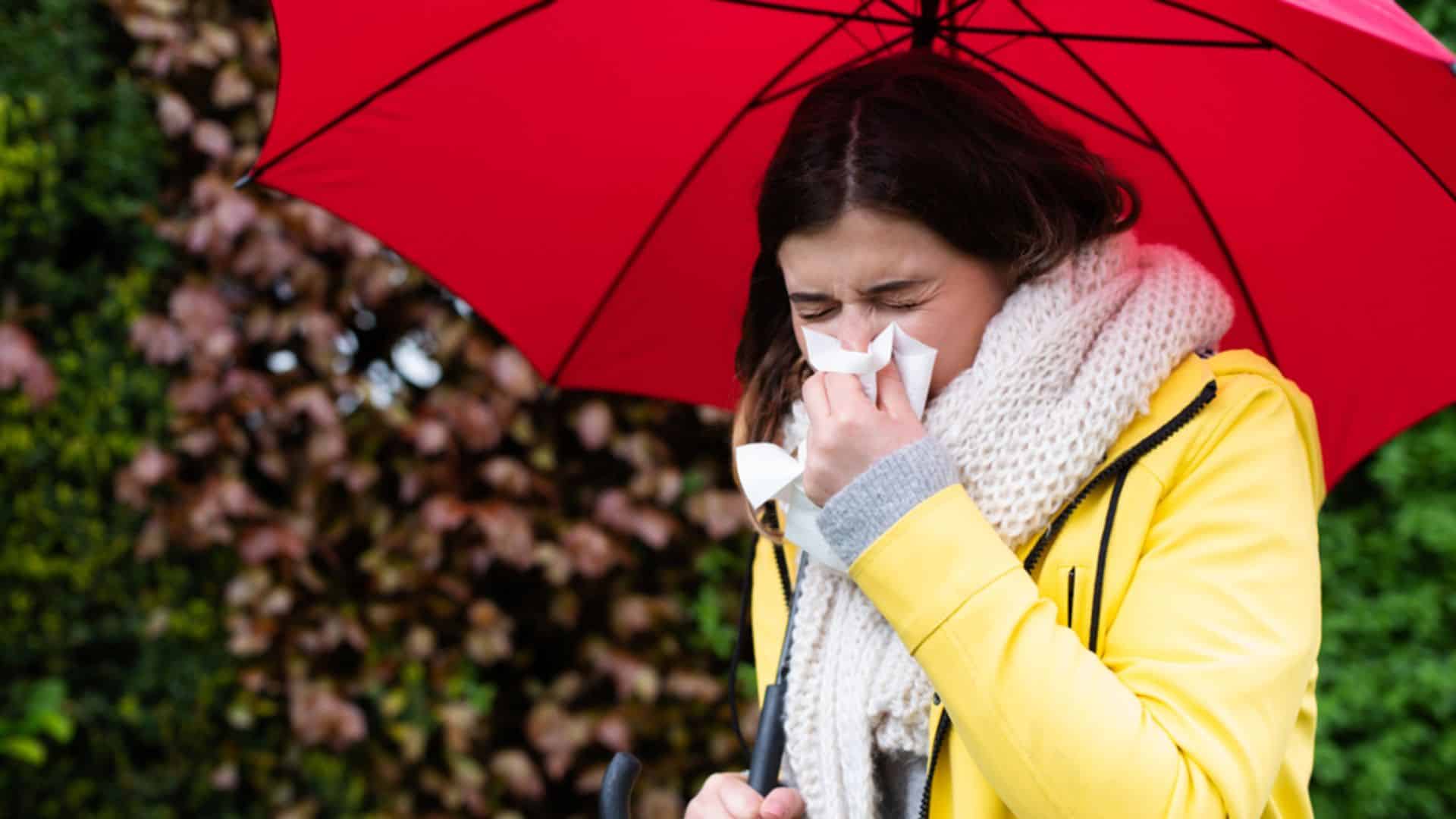 Handy tips to survive monsoons without falling sick