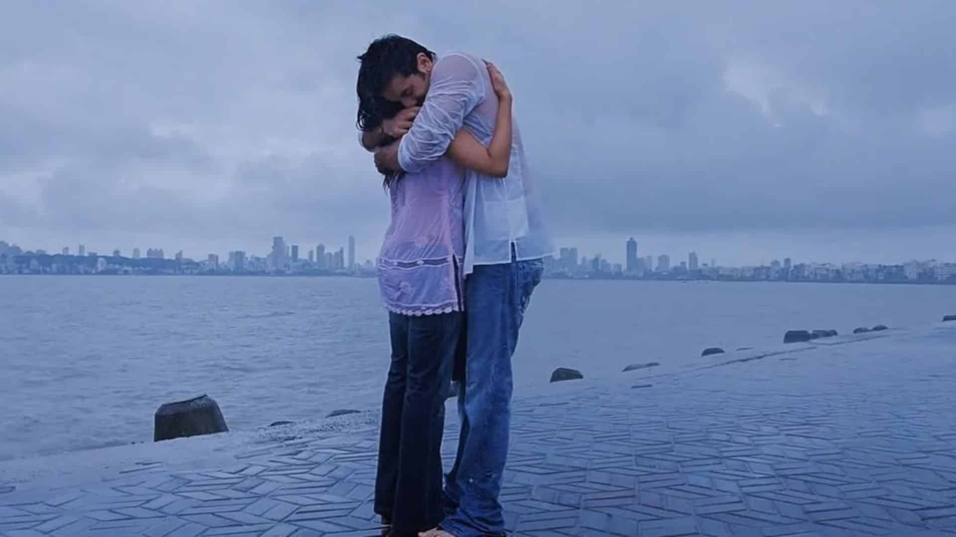 7 Bollywood scenes that perfectly romanticise the Mumbai monsoons