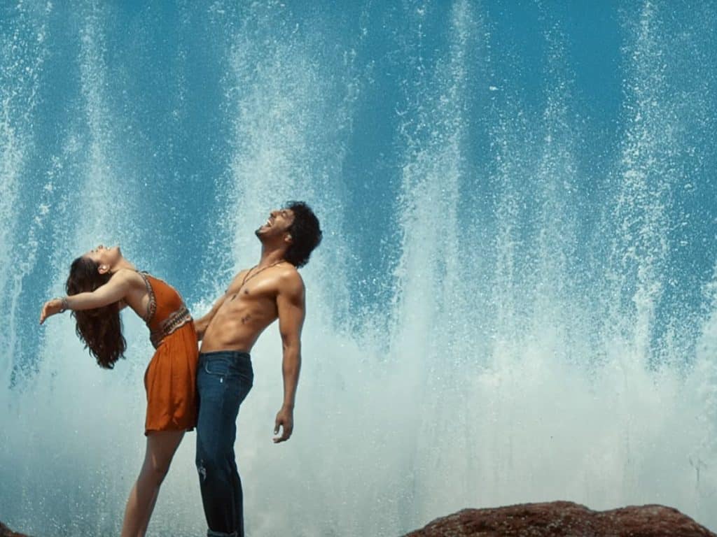 'Saiyaara' weekend box-office: Mohit Suri's romantic drama sees 48% jump on Sunday, all set for ...