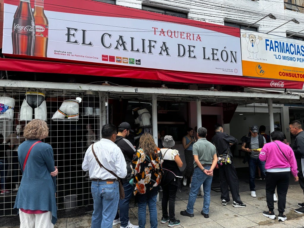 Taquería El Califa de León decorated with a Michelin star