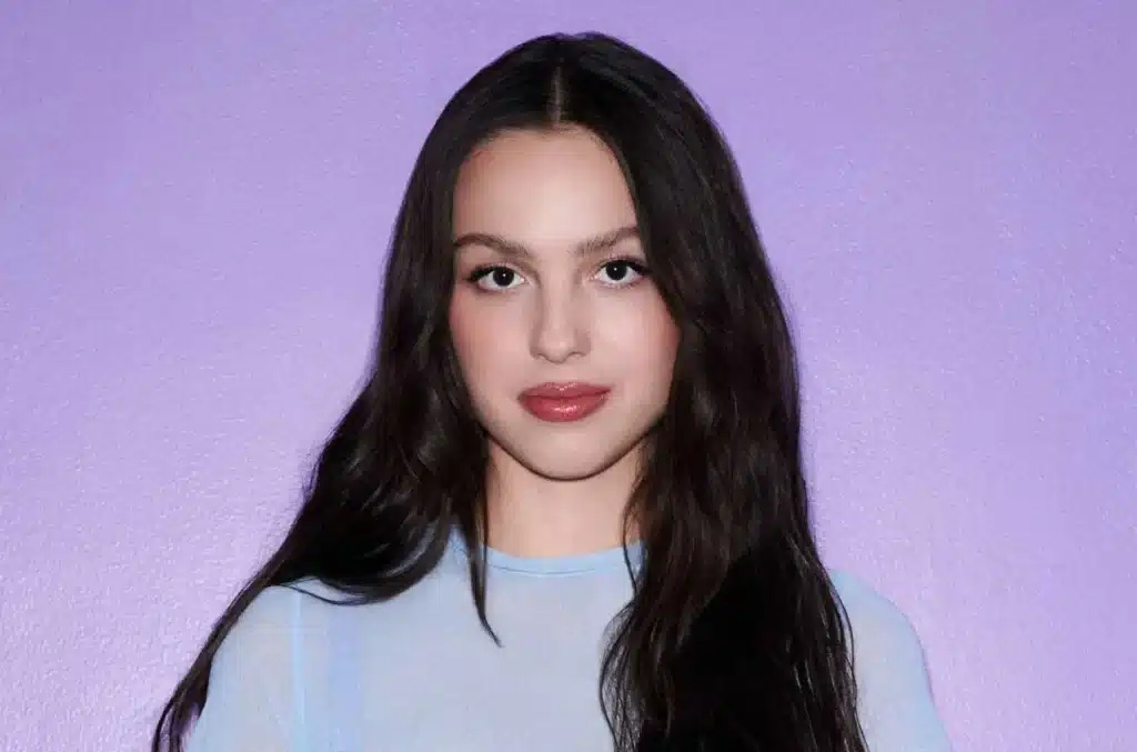 DYK Olivia Rodrigo pays her band for therapy while on tour?