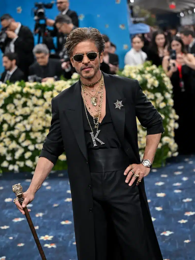 Shah Rukh Khan and Rani Mukerji finally celebrate their National Award win but with a twist ...