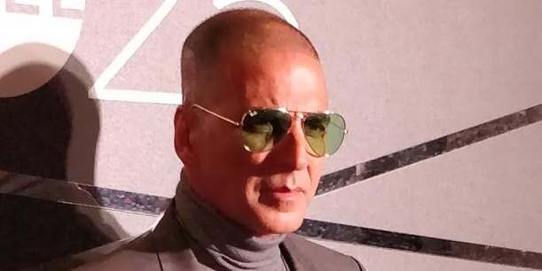 Bald and Proud! Akshay Kumar Shaves His Head to Prepare for Surgery ...