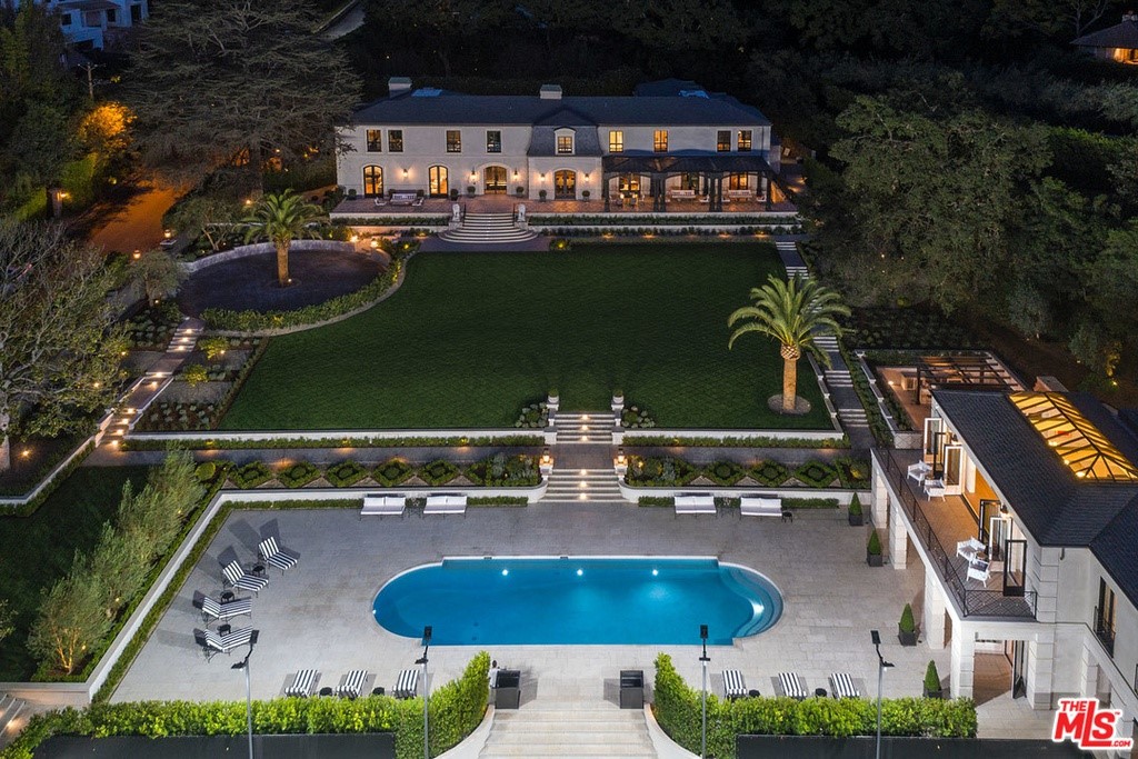 Jaw Dropping! The 10 MOST Luxurious Homes In Los Angeles - Masala.com