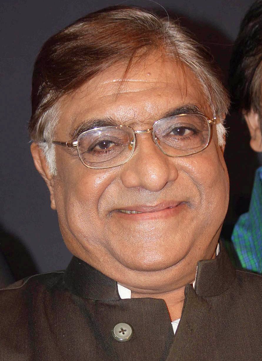 The Biopic on PM Narendra Modi: Take a Look at the FINAL Cast - Masala.com