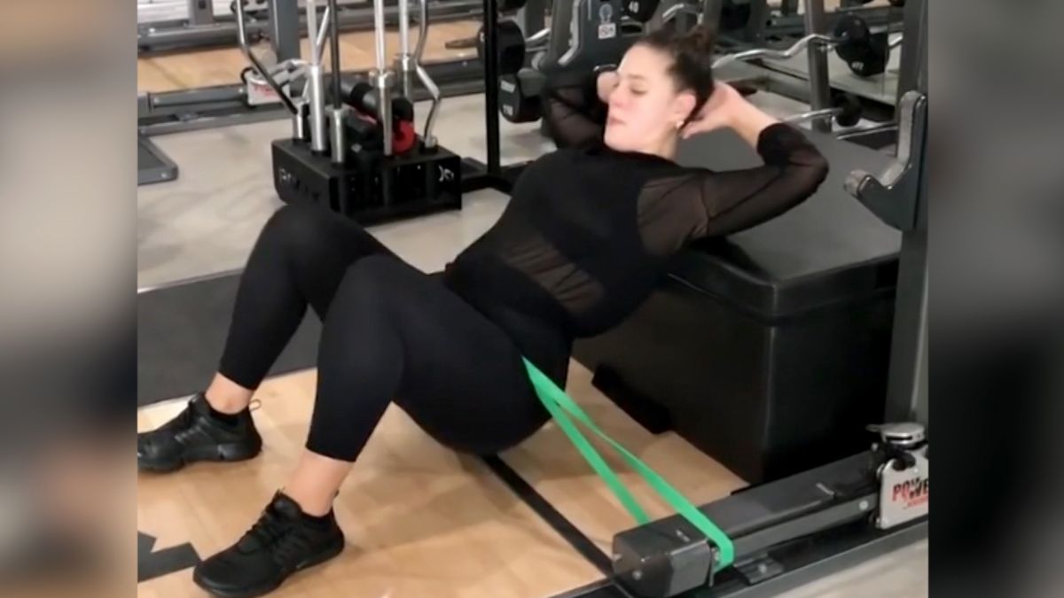 Ashley Graham Shares Glute And Abs Workout Routine on Her New YouTube ...
