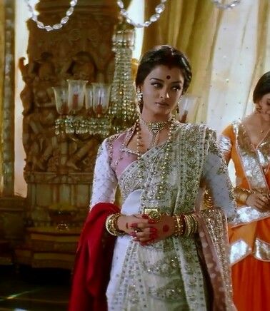 5 of Aishwarya Rai's iconic looks in Devdas - Masala.com