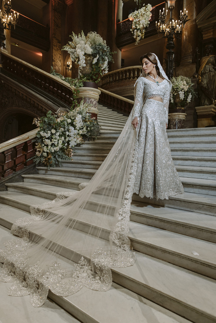 Mahira Khan's wedding outfit seems INSPIRED by Dubai Socialite Rosemin ...