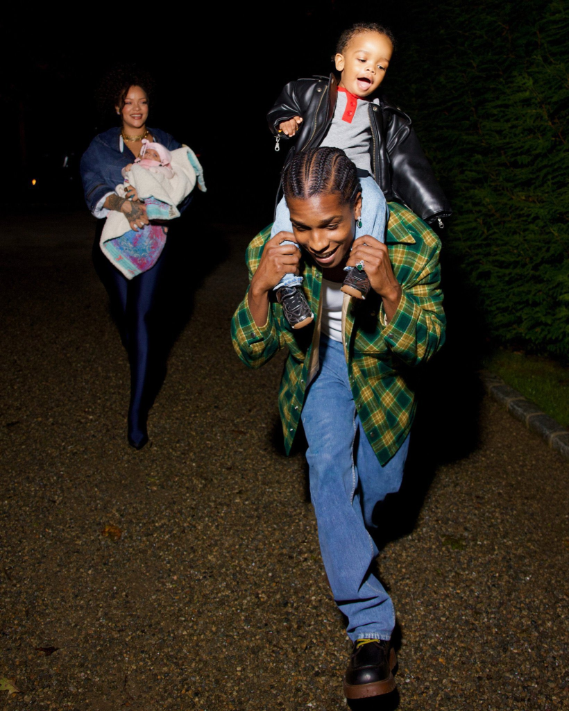 Rihanna FINALLY shows her second son to the world: See ADORABLE ...