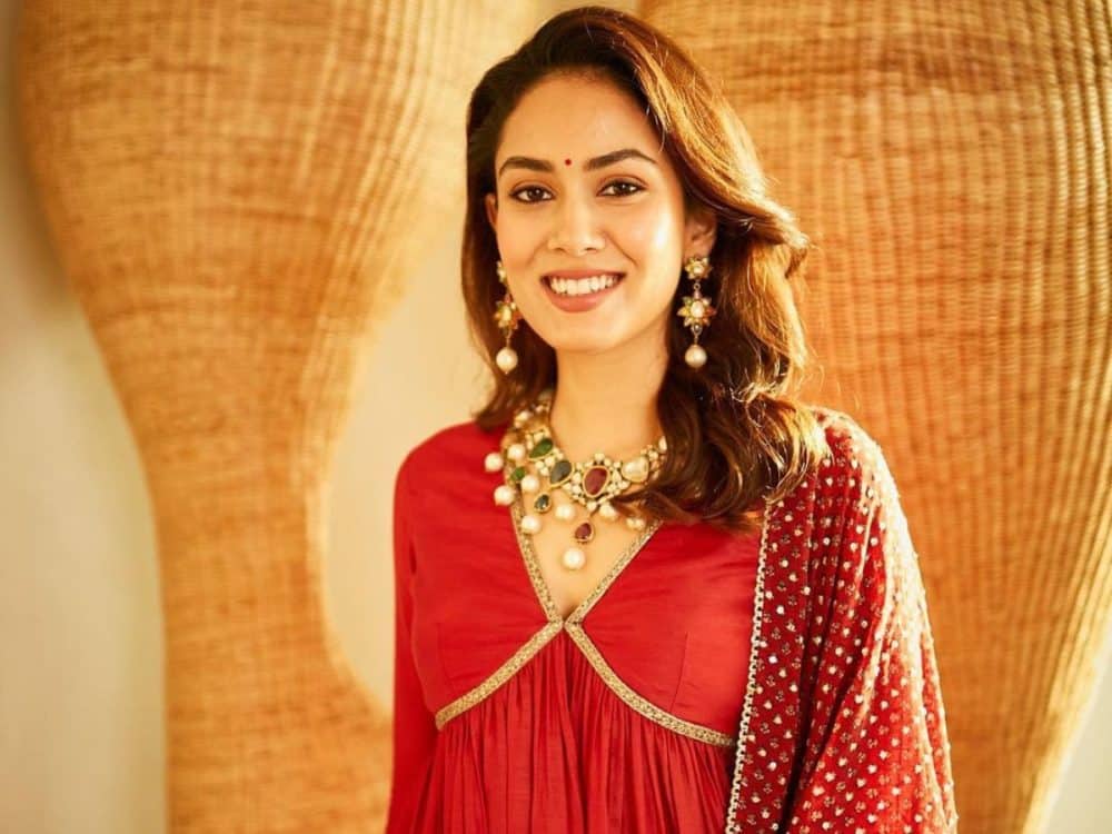 Mira Rajput exudes timeless elegance in a breathtaking red patiala suit ...