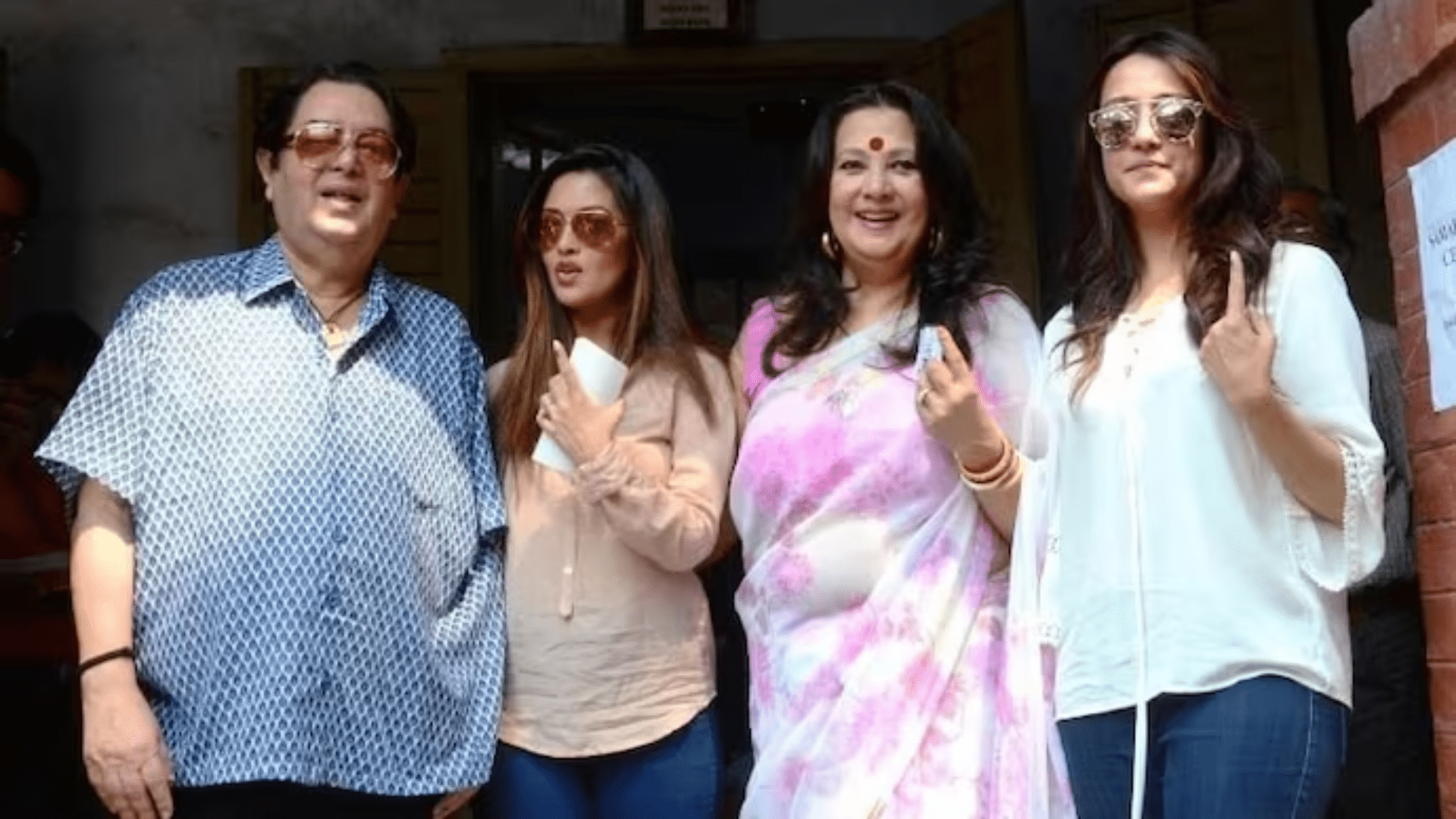 Who was Bharat Dev Varma, actress Moon Moon Sen's husband and Riya Sen ...