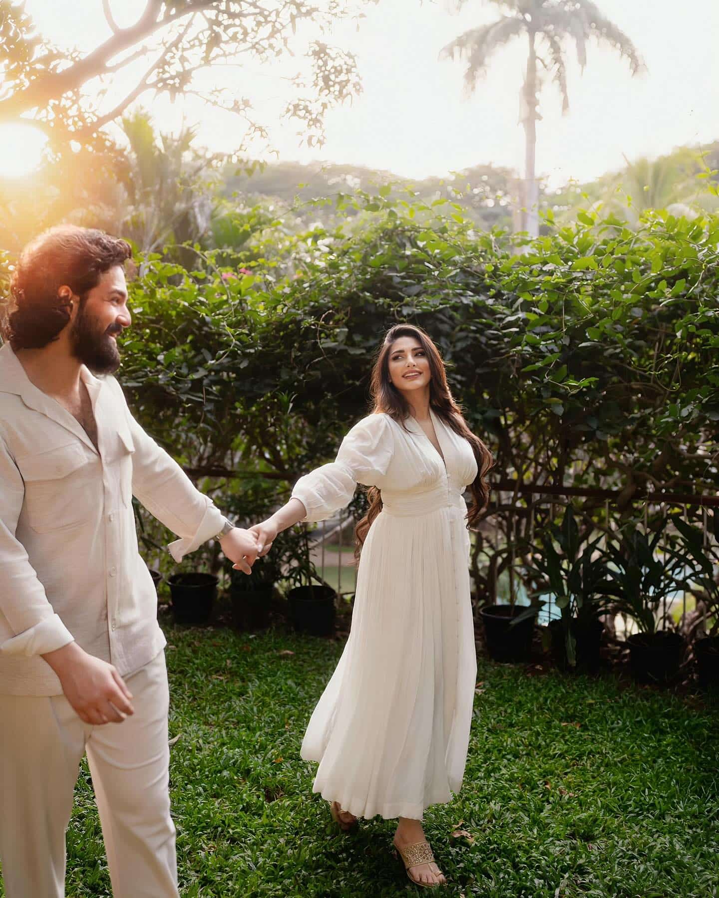 Akhil Akkineni, Zainab Ravdjee Engagement: From 9 years of age difference to her profession ...