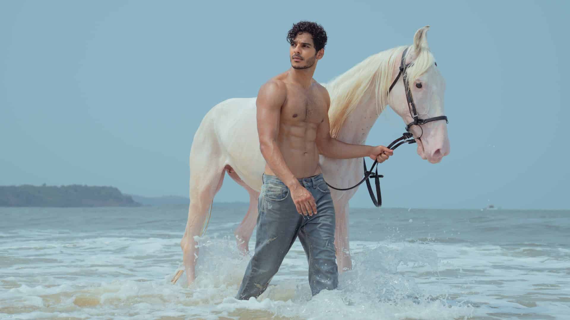 The Royals Series Review: The Maharajas & Aamkumaris are in for a treat