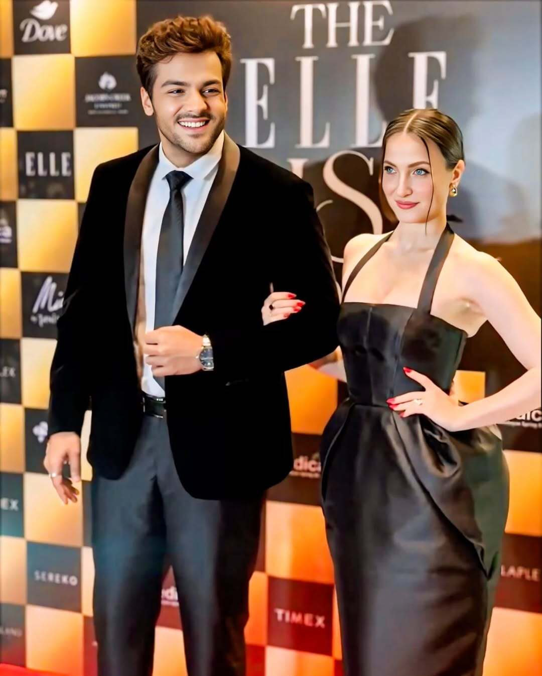 Ashish Chanchlani-Elli AvrRam's viral photo gets mocked by comedian Harsh Beniwal, the dig has a ...