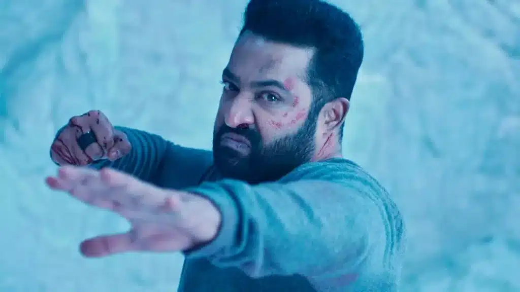 War 2: Telugu version of Hrithik Roshan and Jr. NTR’s film sold at an astronomical price, this ...